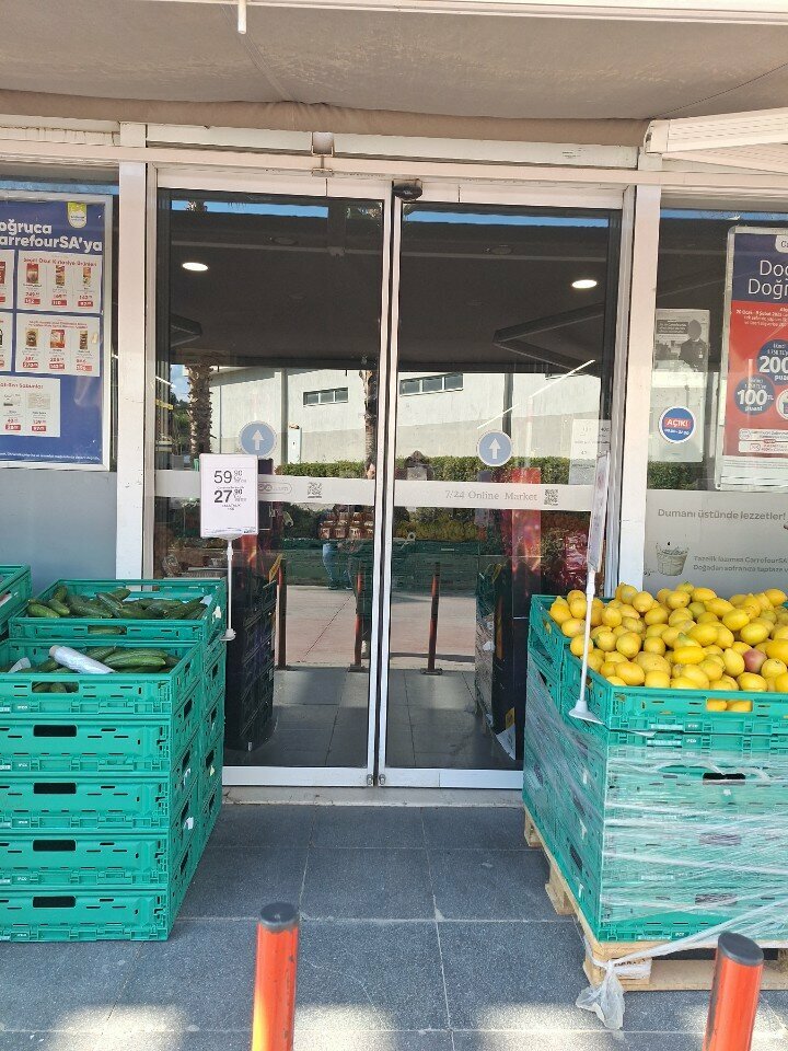 Süpermarket CarrefourSA, İzmir, foto