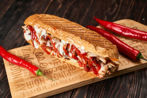 Grilkoff (ulitsa Ostrovskogo No:26А), kafe  Tuymazy'dan