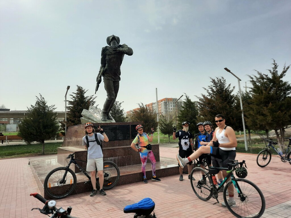 Anıt, heykel To Afghan Veterans, Çırçık, foto