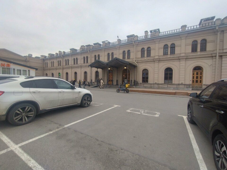 Hayırsever konteyner Spasibo! Kontejner, Saint‑Petersburg, foto