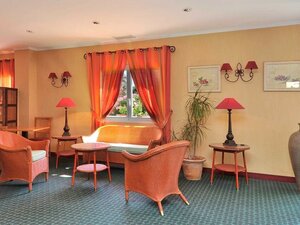 Ibis Orange Sud (Provence-Alpes-Côte d'Azur, Vaucluse, Arrondissement d'Avignon, Orange), otel