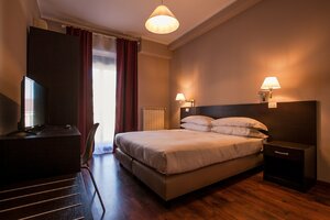 Hotel di Porta Romana (Via Lazzaro Papi No:22), otel  Milano'dan