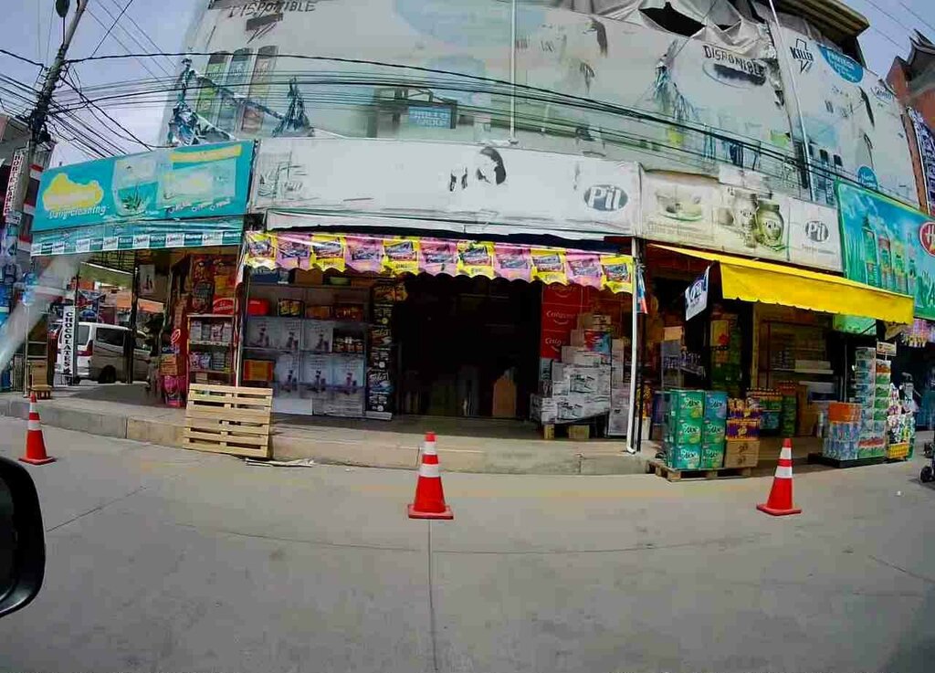 Market Grocery Wholesale Store, El Alto, foto