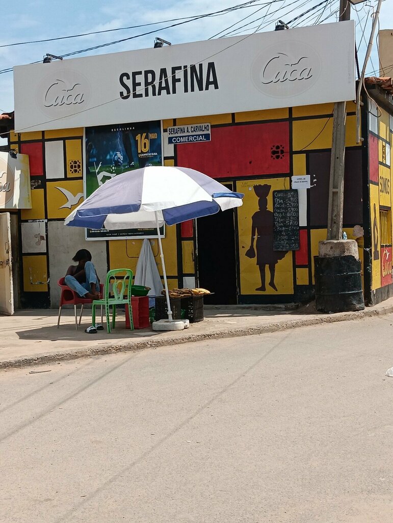 Bira dükkanı Serafina, Loanda, foto