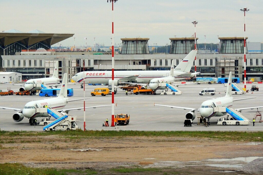 Uçak kargo Cargo Terminal Pulkovo, Saint‑Petersburg, foto