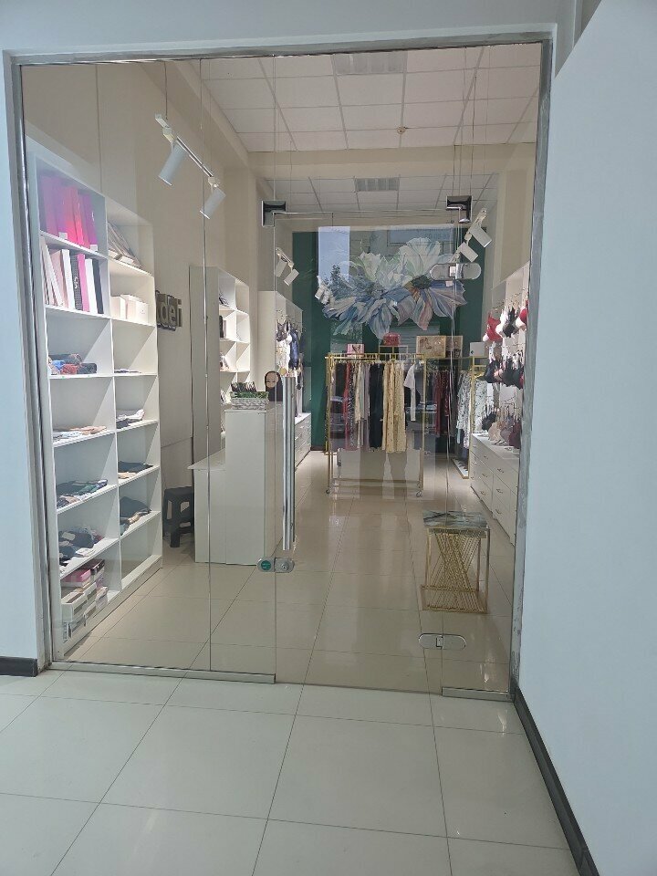 i̇ç giyim ve mayo mağazası Adeli, Makhachkala, foto