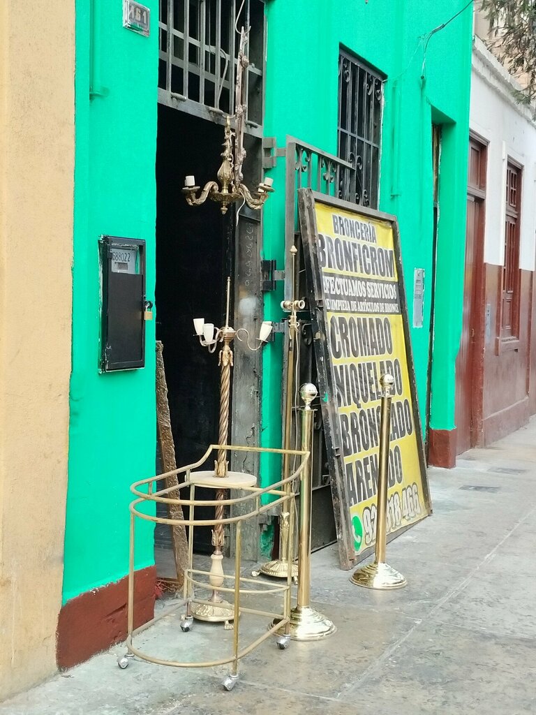Plastik ve polimer firmaları Bronficrom, Lima, foto