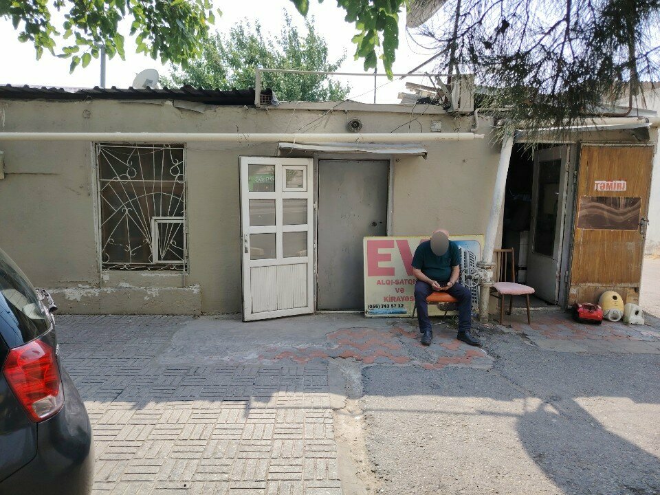 Emlak ofisi Ev alqi-satqisi ve kirayesi, Bakü, foto