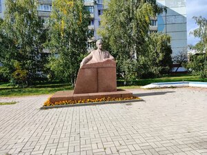 В.А. Кочетов (Velikiy Novgorod, Kochetova Square), anıt, heykel  Velikiy Novgorod'dan