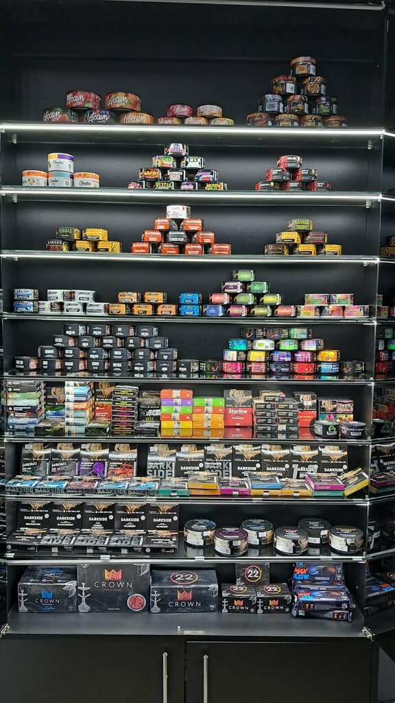 Tütün, sigara mağazaları Tobacco&Coffee, Saint‑Petersburg, foto