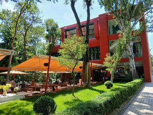 Openhaus Community (Isahakyan Street No:9, Yerevan), restoran  Erivan'dan