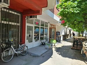 Marinada (Ulica Stevana Musića No:10A), bar  Novi Sad'dan