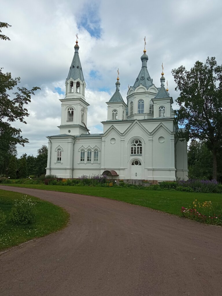 Ortodoks kiliseleri Tserkov Ikony Bozhiyey Materi Smolenskaya v Novolisino, Saint‑Petersburg ve Leningradskaya oblastı, foto