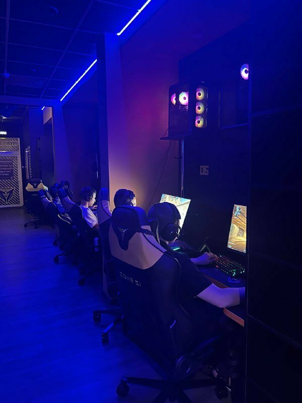 Bilgisayar kulübü Imperium Cyber Club, Kropotkin, foto