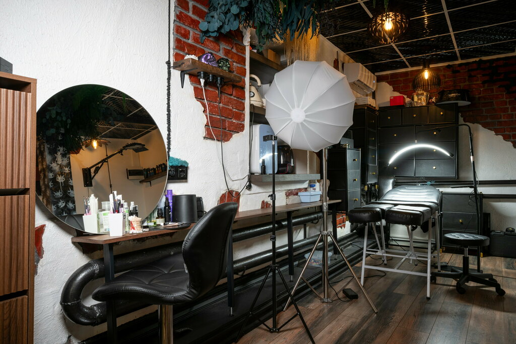 Kaş ve kirpik salonu Snakessada, Moskova, foto