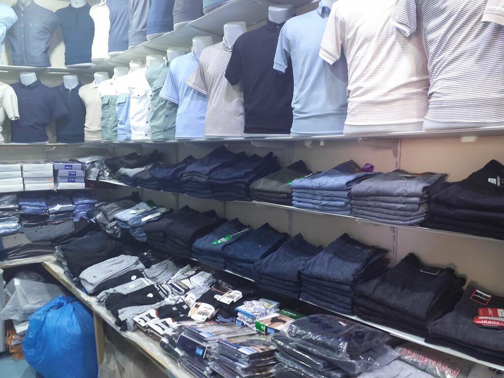 Giyim mağazası Kishi geyimleri, Bakü, foto