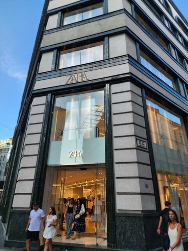 Zara, clothing store, Budapest, VI district, Váci út, 7 — Yandex Maps