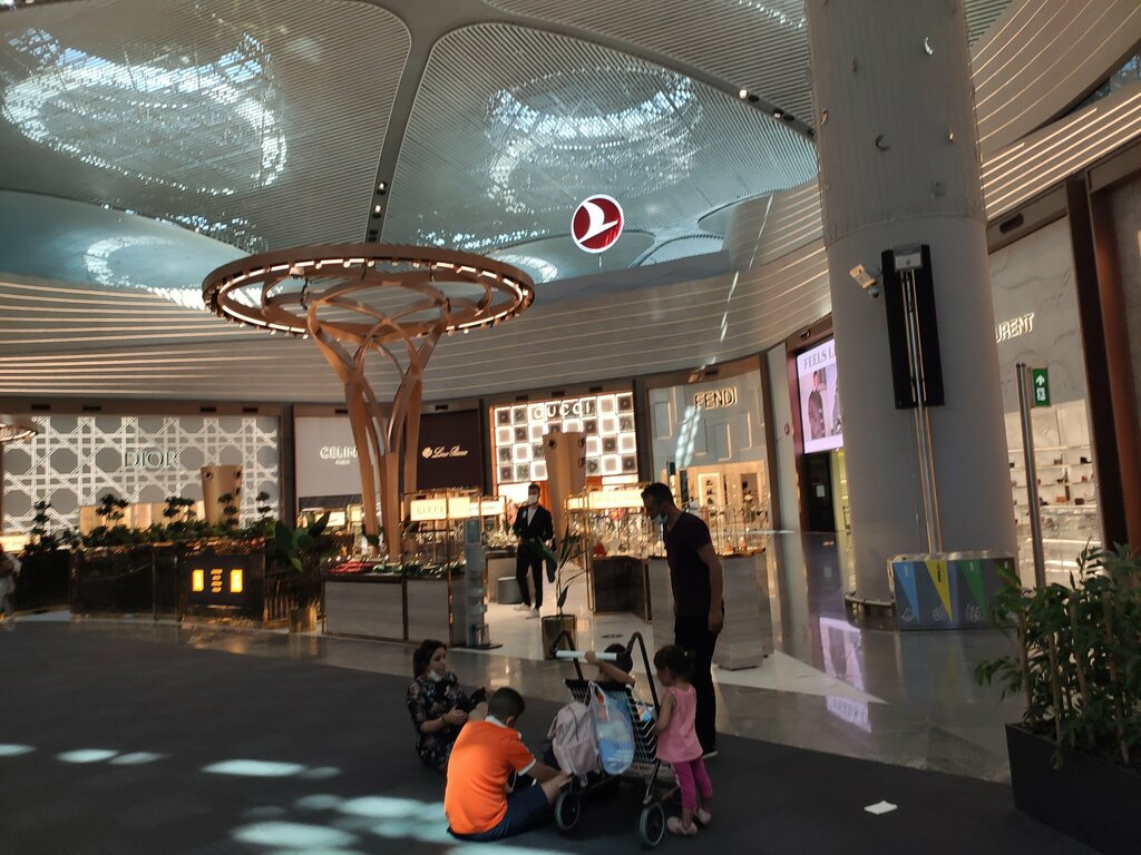 Gümrüksüz alışveriş mağazaları Duty Free, Arnavutköy, foto