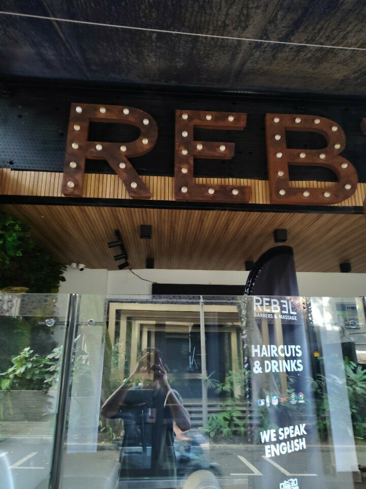 Berberler Rebel, Medellin, foto