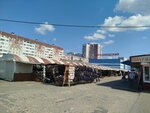 Clothing market (Moskovskiy Avenue No:136с1), giyim pazarı  Naberejniye Çelny'den (Yar Çallı'dan)