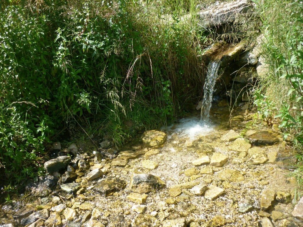 Pınar, çay Spring, stream, Permski krayı, foto