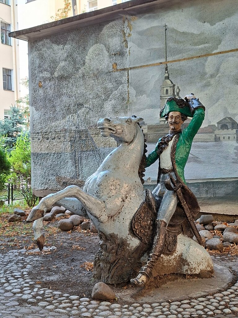 Park, sokak heykeli Барон Мюнхгаузен, Saint‑Petersburg, foto