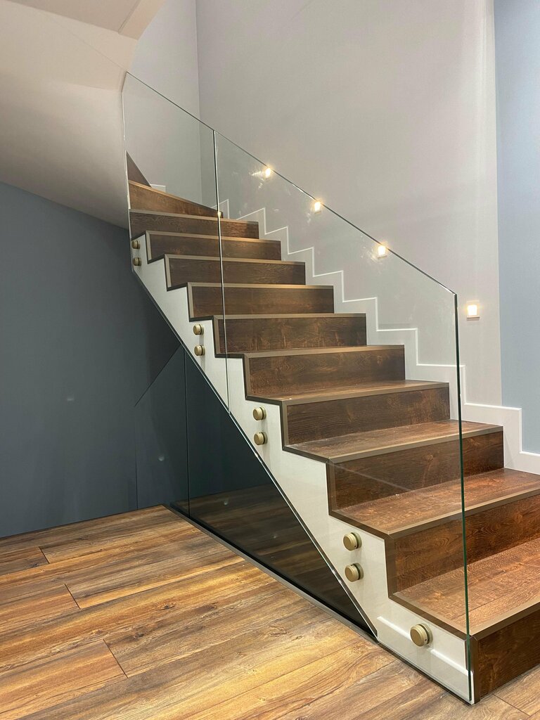 Merdiven ve korkuluklar Grossmen, Krasnodar, foto