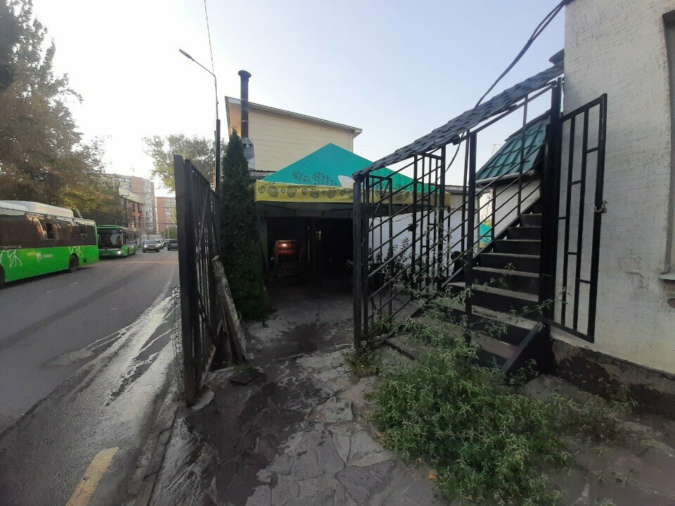 Kafe Kebabs at Hussein's, Almatı, foto