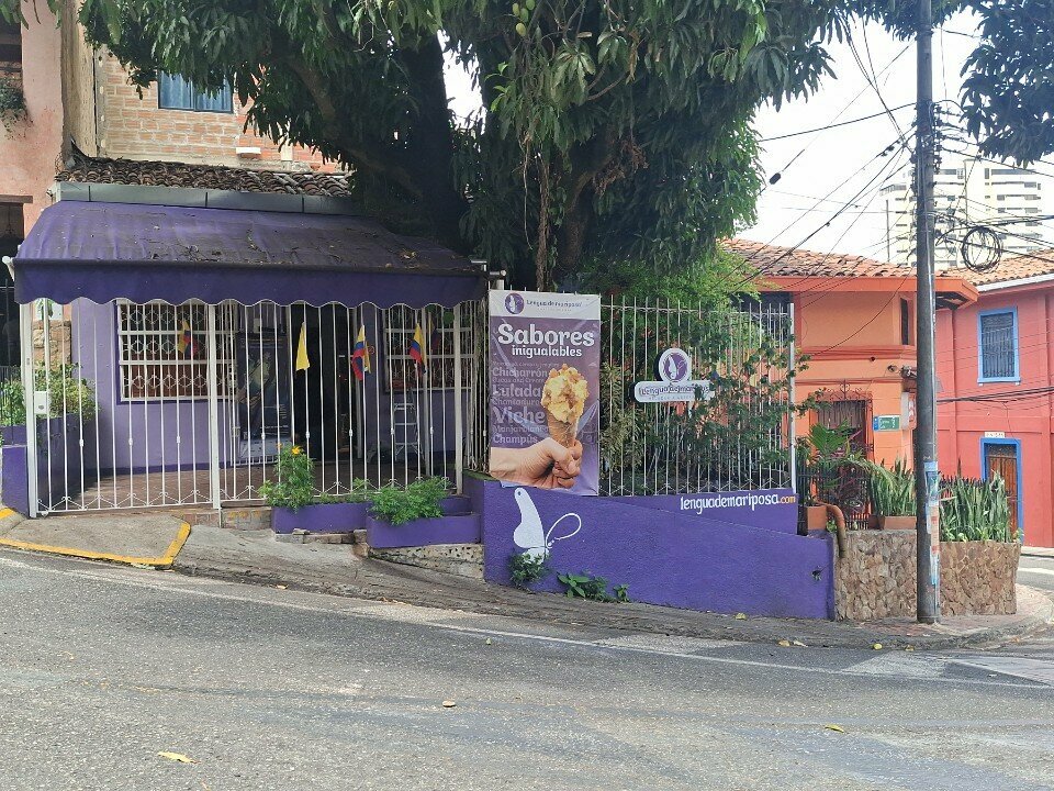 Kafe Butterfly Tongue - San Antonio, Cali, foto