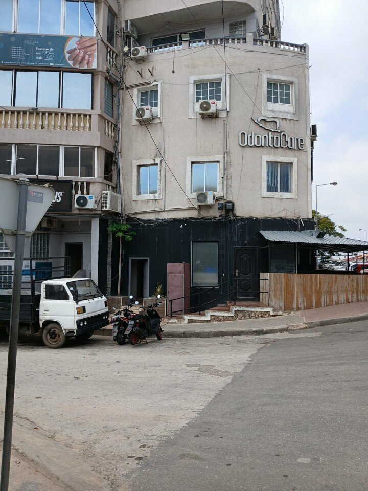 Özel ağız ve diş sağlığı klinikleri ve muayenehaneleri Odonto Care, Loanda, foto