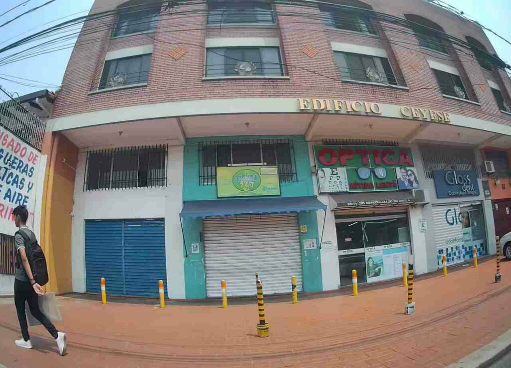 Market Store 24/7, Santa‑Krus, foto