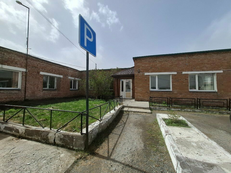 Yönetim ofisi Копчёный двор в щепки, Omsk, foto