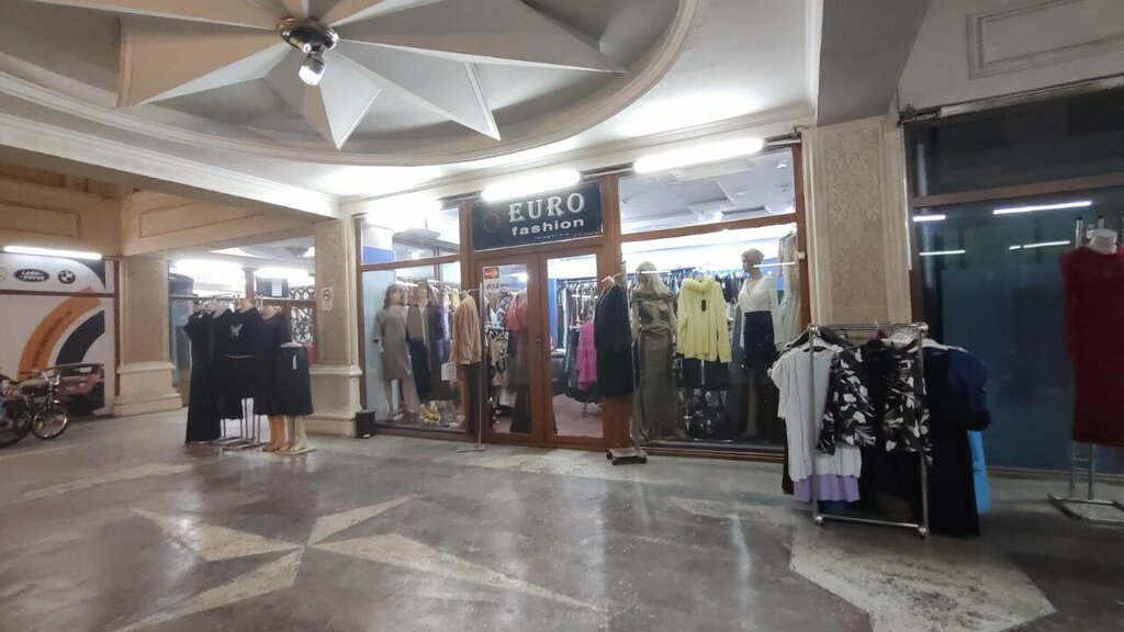 Giyim mağazası Euro Fashion, Bakü, foto