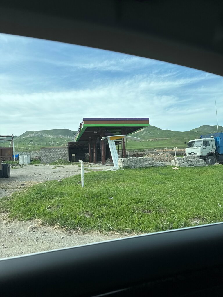Benzin istasyonu Rosneft, Karaçay‑Çerkez Cumhuriyeti, foto