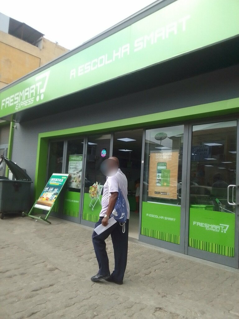 Süpermarket Fresmart, Loanda, foto