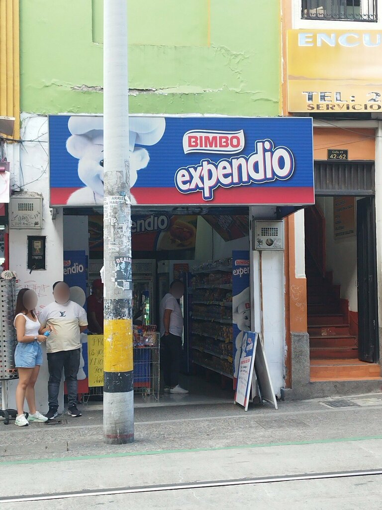 Market Bimbo expendio, Medellin, foto