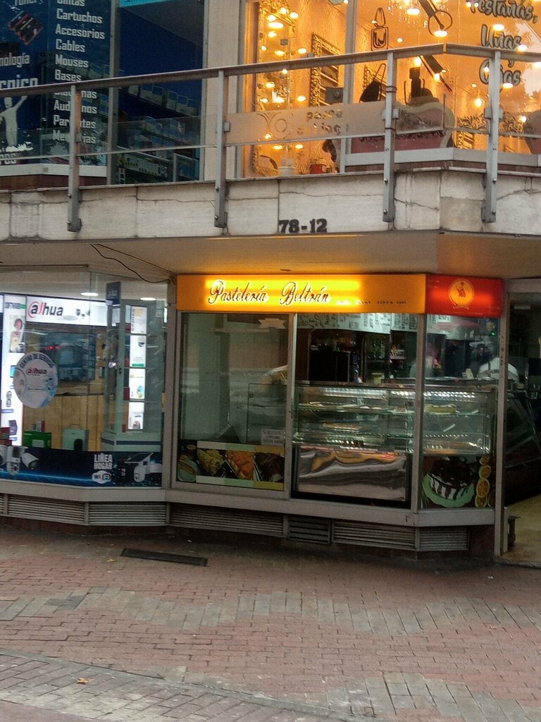 Ekmek fırını Pastelería Beltrán, Bogota, foto