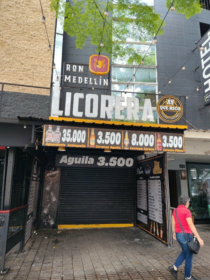 Bar Ay que rico Licorera, Medellin, foto