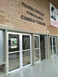 Teatro Universitario Camilo Torres (Antioquia, Municipio de Medellín, Barrio de Universidad de Antioquia), sinemalar  Medellin'den