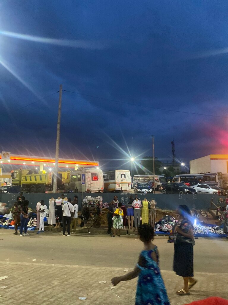 Benzin istasyonu Shell Station, Abican, foto