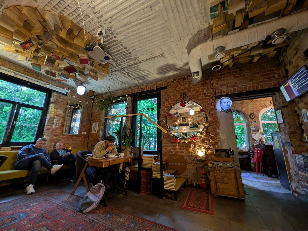 Kahve dükkanları Tolstoy Art Cafe, Kaliningrad, foto