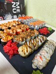 Сакура хит (Sovetskaya ulitsa No:3Б), suşi restoranı  Tixvin'den