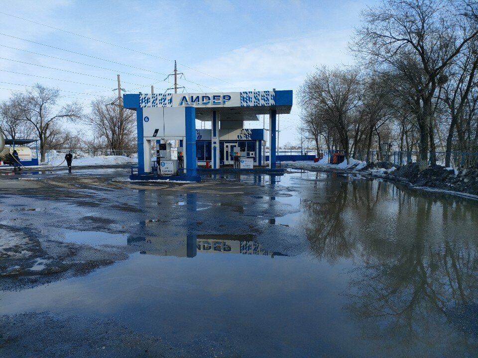 Benzin istasyonu Lıder, Aktöbe, foto