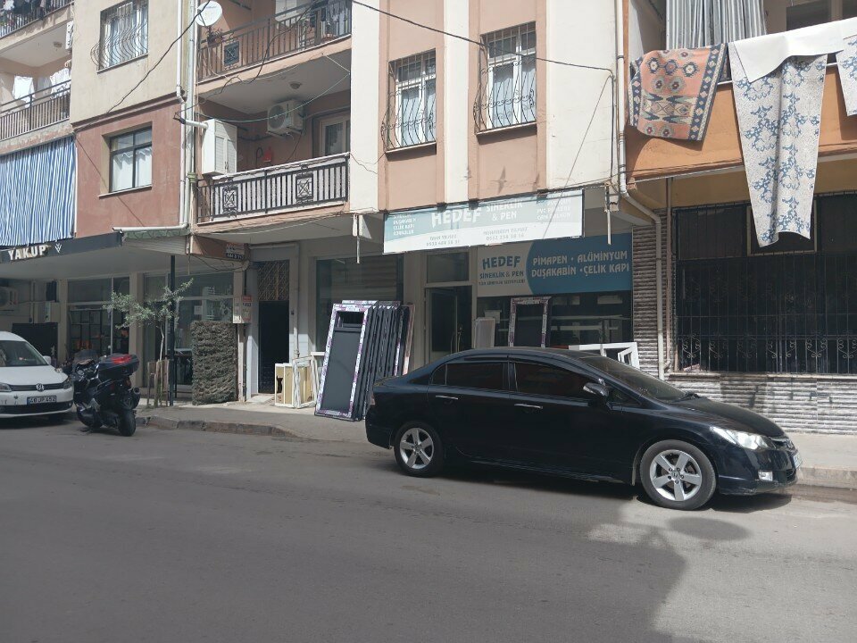 Kuaförler Saloon Yakup Erkek Kuaför, İzmir, foto