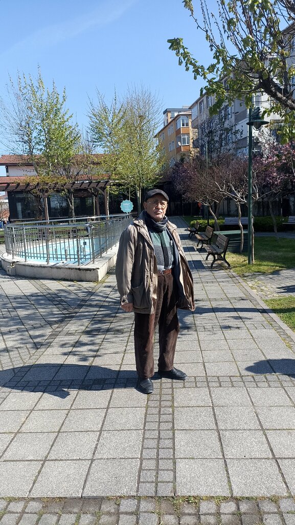 Kafe Bagcilar Kestane Bahcesi, İstanbul, foto