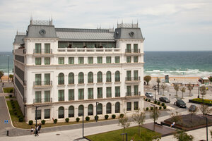 Hotel Hoyuela (Avenida Hoteles No:5, Santander), otel  Santander'den