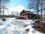 Шеинская средняя школа-интернат имени М.Н. Анисимова (Shkolnaya ulitsa No:28, selo Sheya), ortaokul  Saha Cumhuriyeti'nden (Yakutistan'dan)