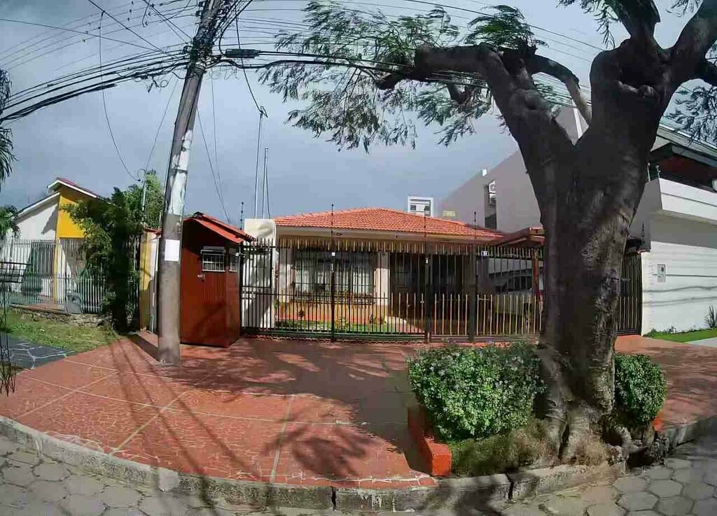 Geçiş noktaları, güvenlik kontrol alanı Security Post, Santa‑Krus, foto