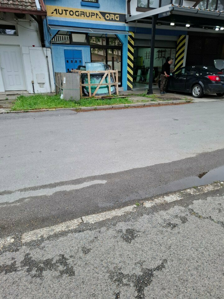 Otomobil camları Autogrupa Org, Novi Sad, foto
