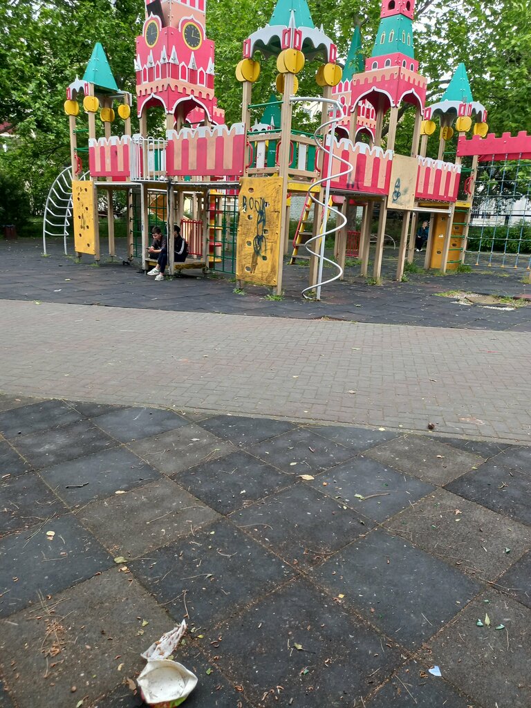 Oyun alanı Playground, Gelencik, foto
